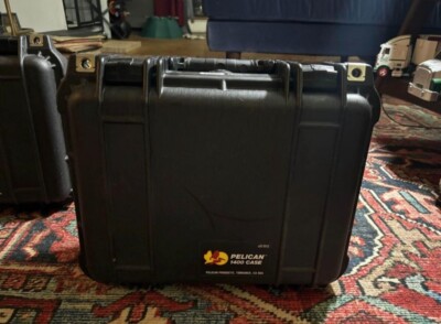 Pelican 1400-000-110 Camera Gun Hard Case with Foam - Black (light mark ...