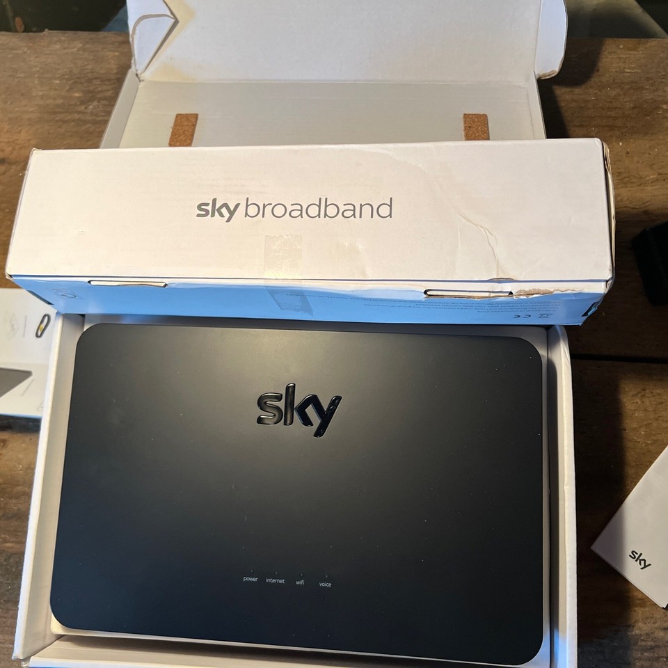 Sky Broadband Q Router Hub 4.2 SR203 Latest Model | eBay UK