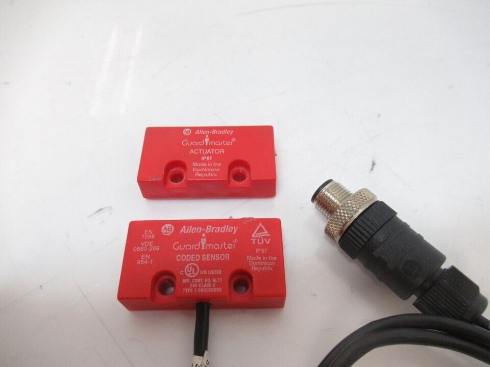 Allen Bradley 440N-Z2NRS1A Guardmaster Non Contact Interlock Switches ...