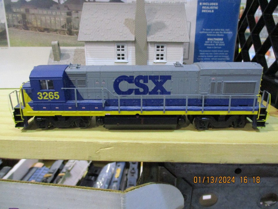 CSX 3265 HO ATLAS 8697 GE U23B LOCOMOTIVE NCE DC DCC DECODER. BRIGHT ...