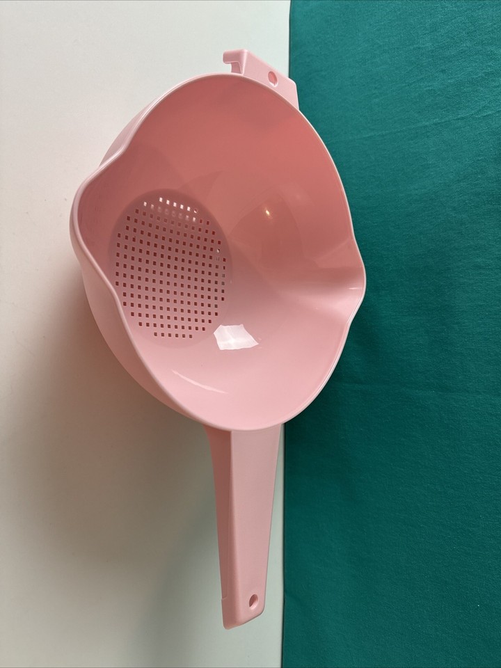 Tupperware Colander 2qt Double Pouring Spouts Pink Hole And Hook for ...