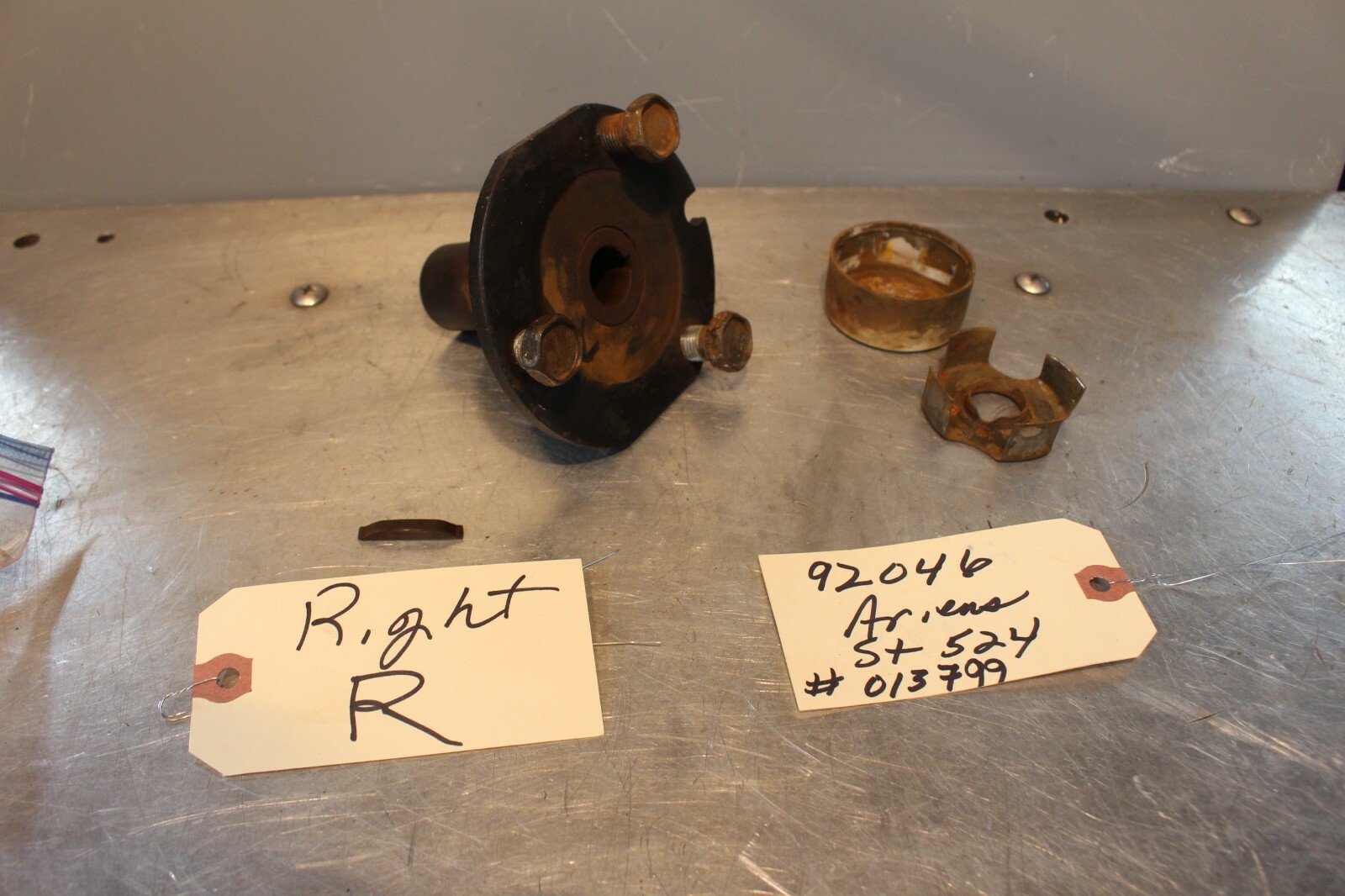 Ariens snowblower model 924046 , ST524 vintage RIGHT WHEEL HUB 02432300 ...