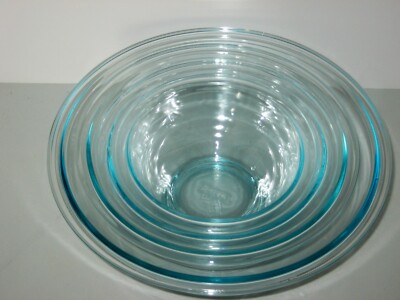 Nice Pyrex Tinted Clear Rimmed Mixing Bowl 4 Piece Set L@@K! | eBay