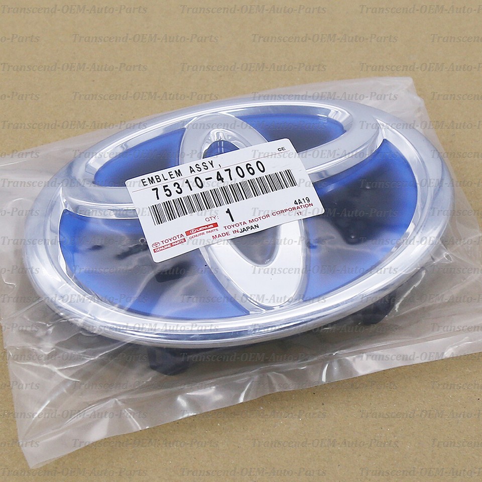 75310-47060 GENUINE OEM FRONT RADIATOR GRILL EMBLEM BADGE - AVALON ...