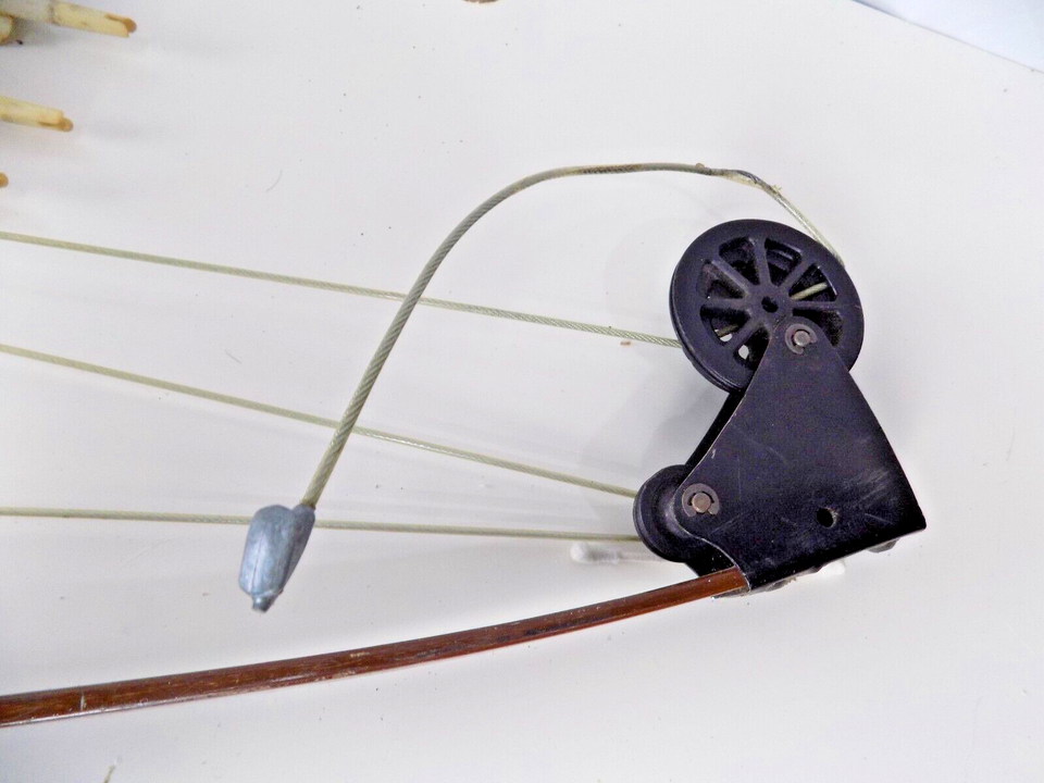 Vintage Archery Amo Compound Bow Bear Whitetail Hunter String Length 39 ...