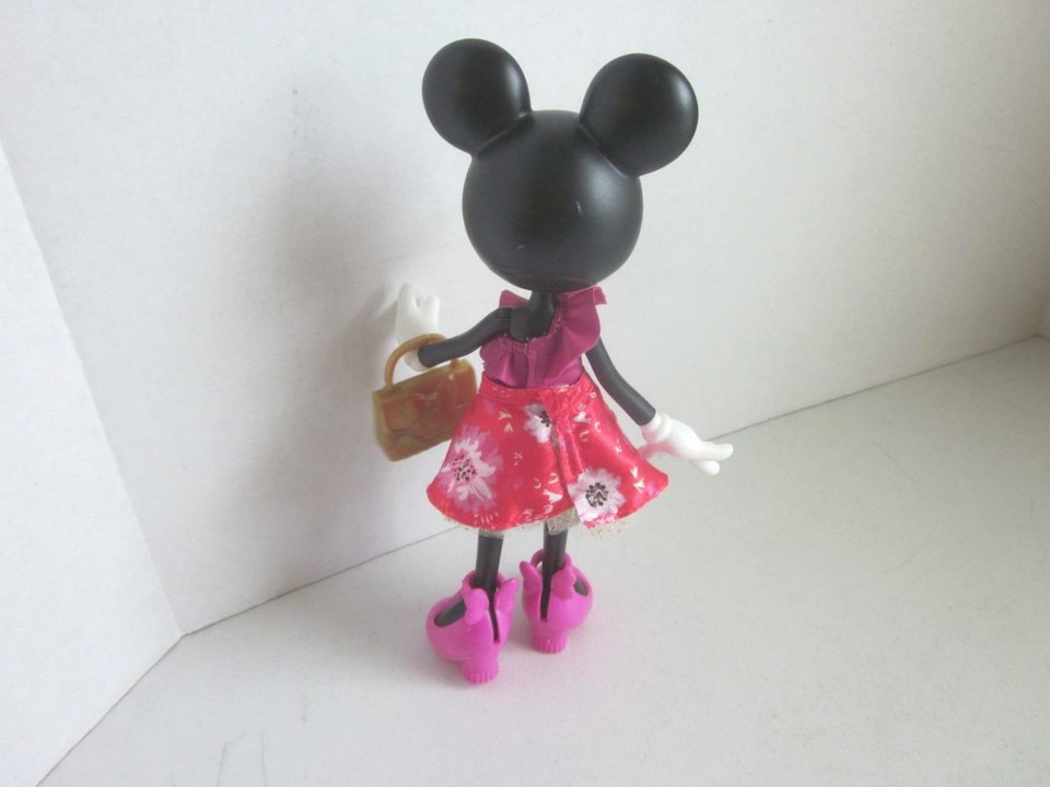 Minnie Mouse Oh So Chic 9 Inch Fashion Doll | eBay