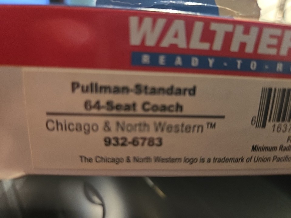 Walthers HO 932-6783 Pullman 64 Seat Coach Chicago & North Western NIB ...