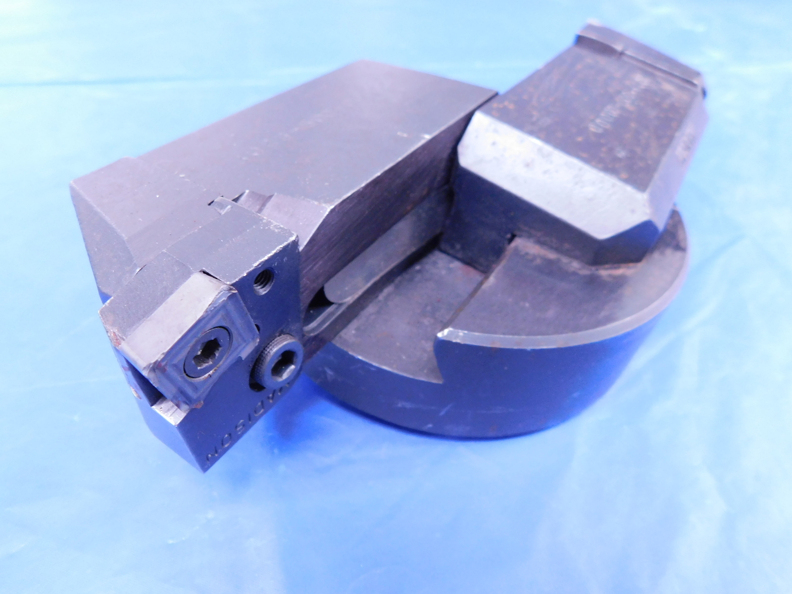 MADISON 3023-300-14500-P TWIN BORING HEAD CMNG ? INSERTS 148 - 225 MM ...