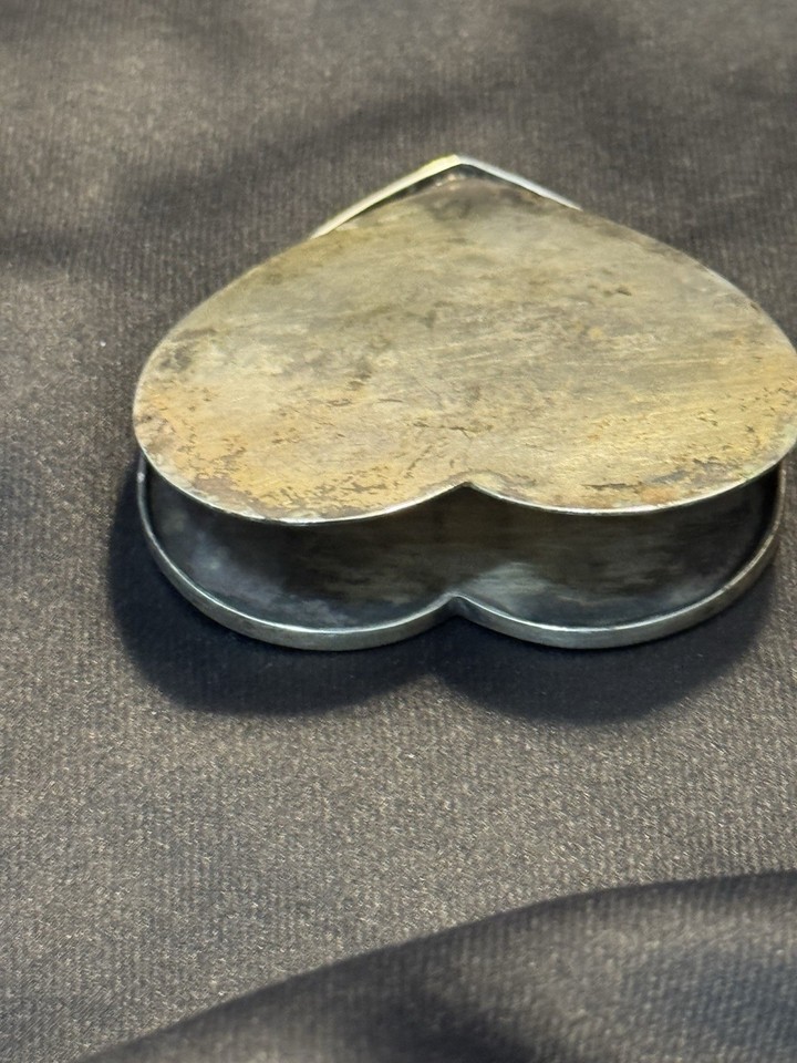 DREYFOUS Antique Silver Enamel Heart Shaped Large Clip Holder Paper ...