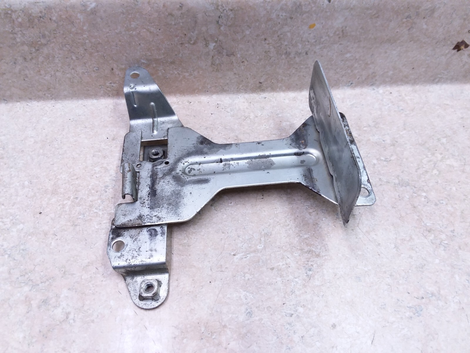 Suzuki T350 Twin 350 Rebel Oil Tank Mount Bracket 1972 ANX-C | eBay