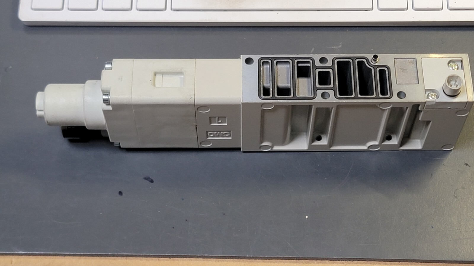 SMC VVS8040-ARB-P-1 INTERFACE REGULATOR, 0.05-0.85MPA NEW FREESHIP LOC ...