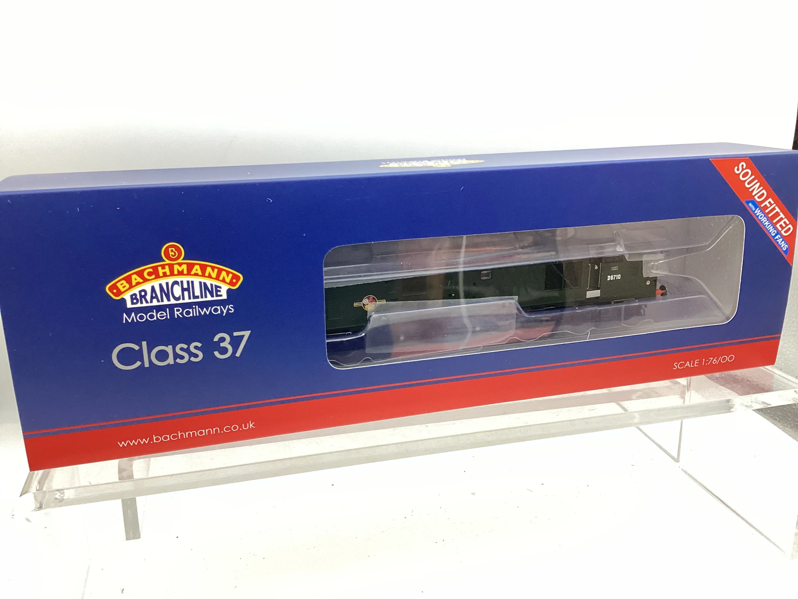 Bachmann 35-302SFX OO Gauge Class 37/0 Split Headcode D6710 BR Green (Late Crest for sale online ...