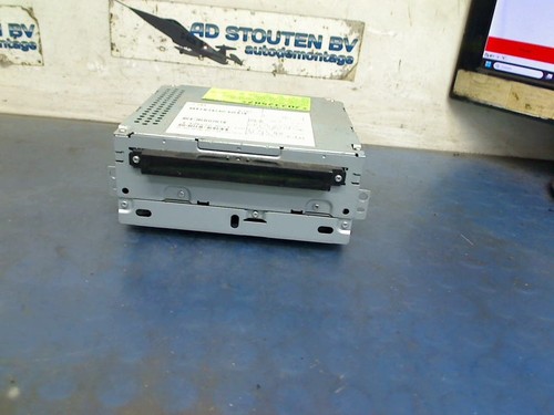 CD-PLAYER CD PLAYER Volvo XC70 (BZ) 2.4 D5 20V 205 AWD (D5244T10) 2011 ...