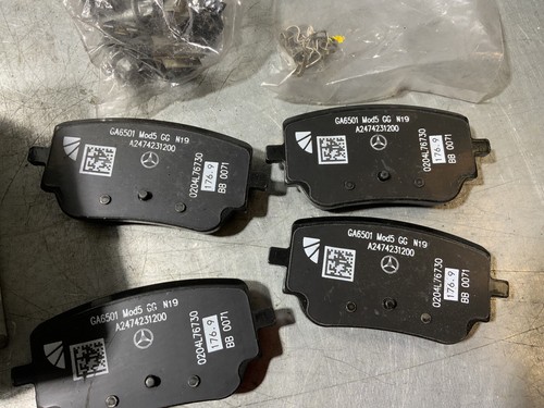 MERCEDES A45 CLA45 W117 W176 GENUINE REAR BRAKE PADS ♻️ A0004207600 ...