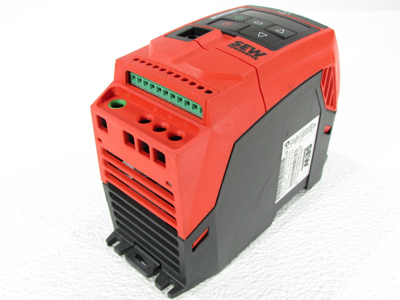 SEW VARIABLE SPEED DRIVE 0.75KW IP20 240V MOVITRAC MCLTEB0008-2B1-1-00 ...