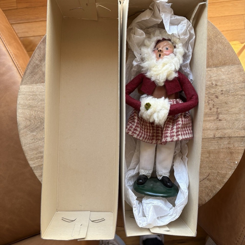 Byers Choice LTD The Carolers 1989 Woman Caroler With WhiteFur Hand ...
