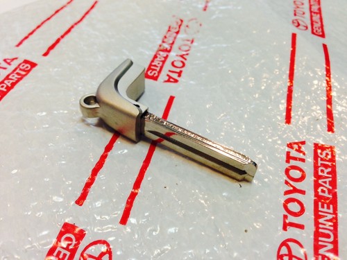 *NEW OEM LEXUS SMART KEY BLADE SHANK IS250 IS350 GX460 GS300/350/430 ...