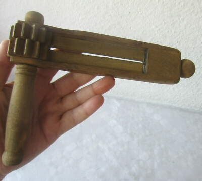 Vintage PRIMITIVE double noiseMaker CLAPPER Alarm rattler Wood clicker ...
