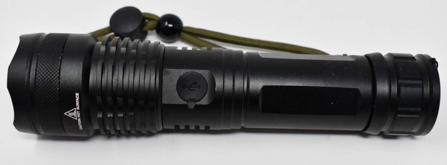 Helius Zeta XO Rechargeable Torch in Black 3000 Lumen + Case Charger ...