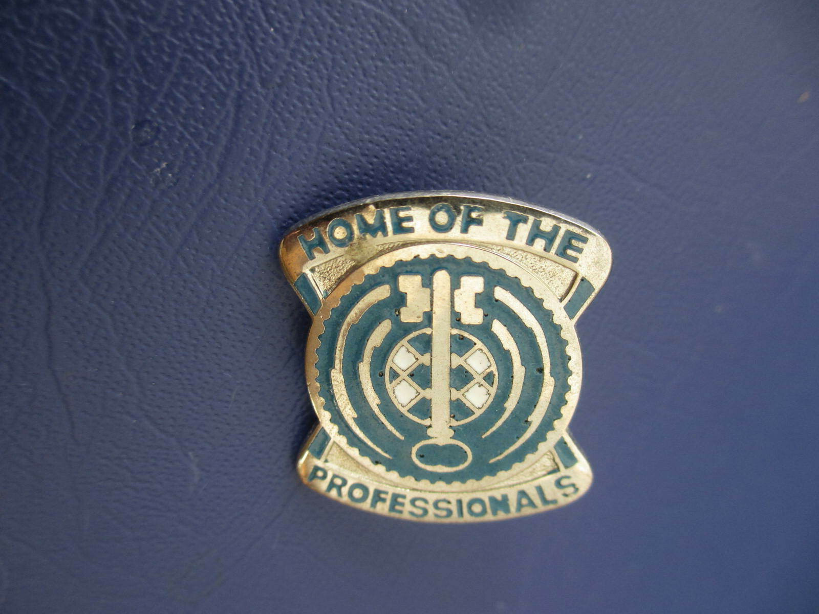 701st MILITARY INTELLIGENCE BRIGADE MI crest DUI badge B2 * | eBay