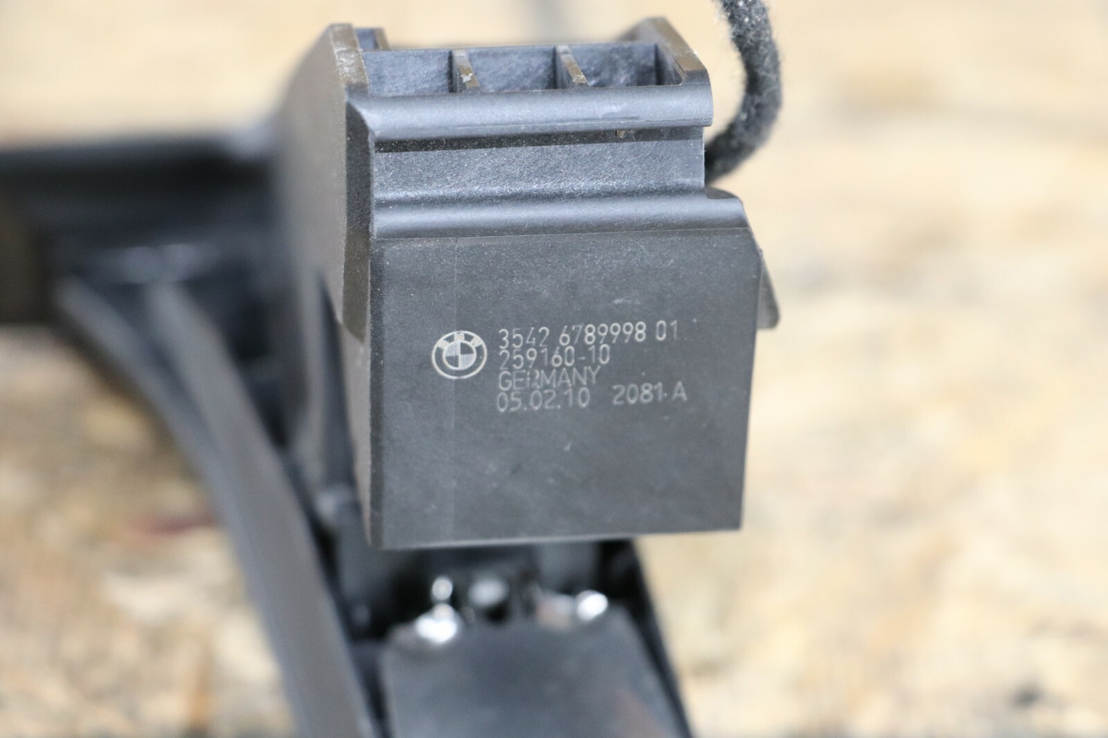 GAS FUEL PEDAL ACCELERATOR ACCELERATION FOOT MODULE OEM BMW E70 E71 F01 ...