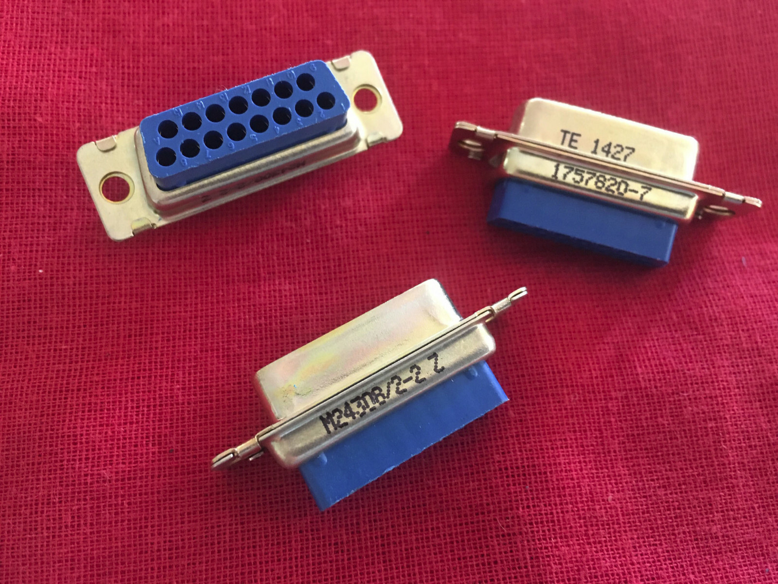2 pieces D Sub Connector Housing, 15 Positions , AMPLIMITE 109 Series ...