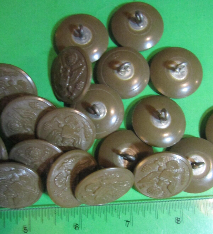 19-VINTAGE 1&1/8" EAGLE U S SEAL MILITARY BEIGE PLASTIC METAL SHANK ...