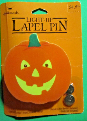 VINTAGE HALLMARK LIGHT-UP JACK-O-LANTERN HALLOWEEN BOO BAZAAR LAPEL PIN ...