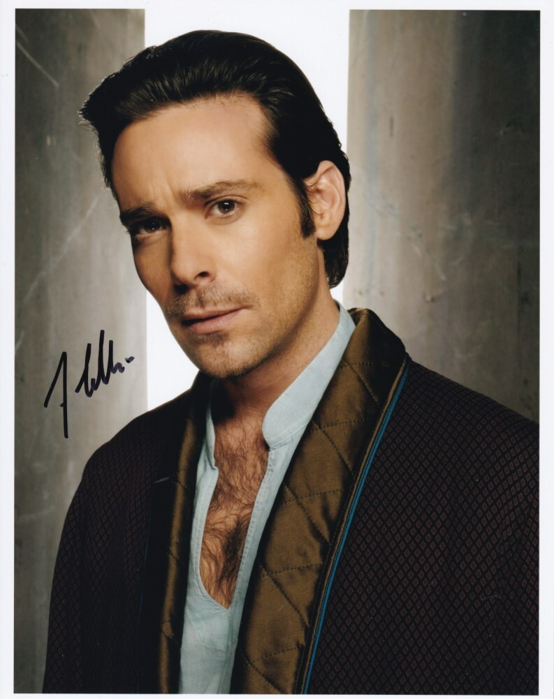 JAMES CALLIS signed Autogramm 20x25cm BATTLESTAR in Person autograph ...