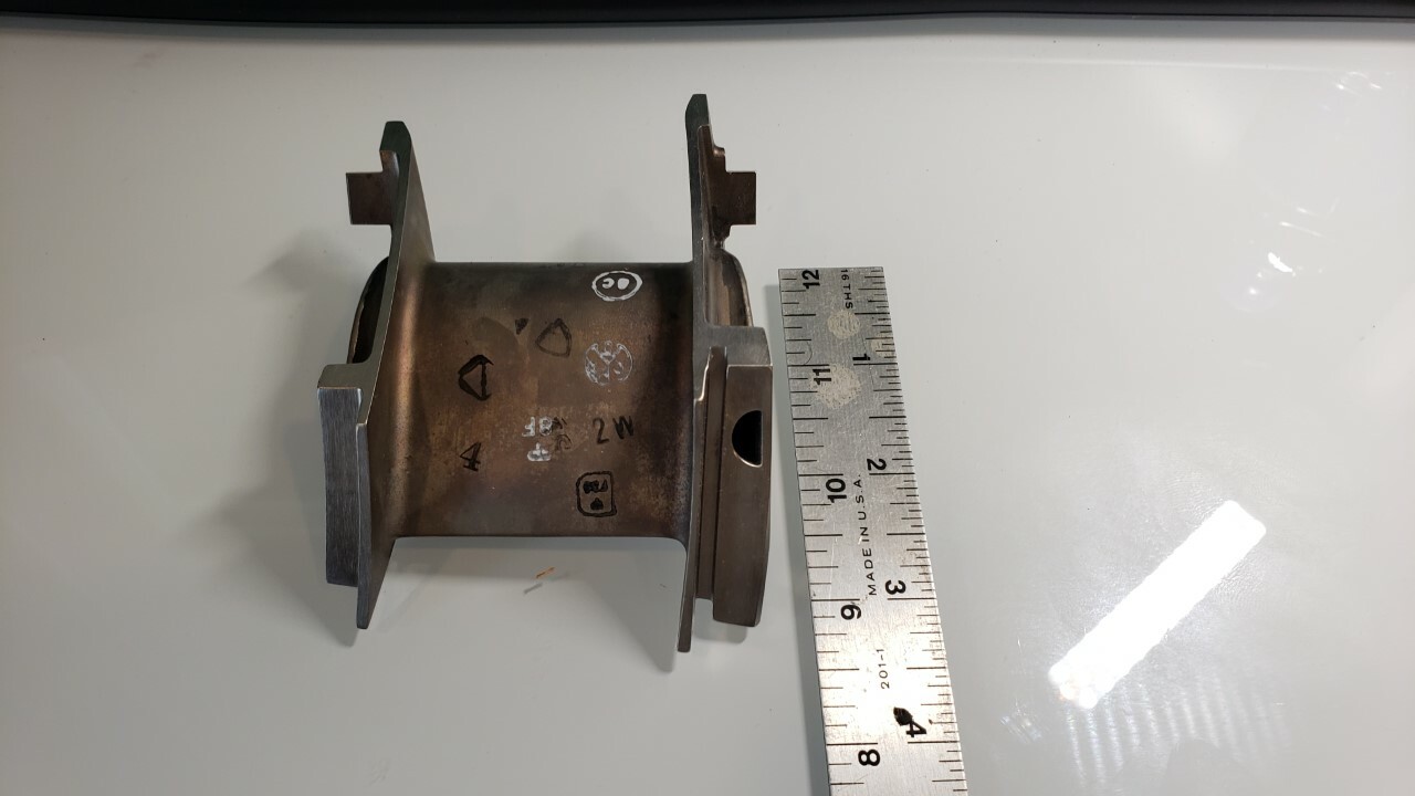 (2) PRATT & WHITNEY VANE ASSY - P/N 564451CL4 2840-00-936-2823 ENGINE ...