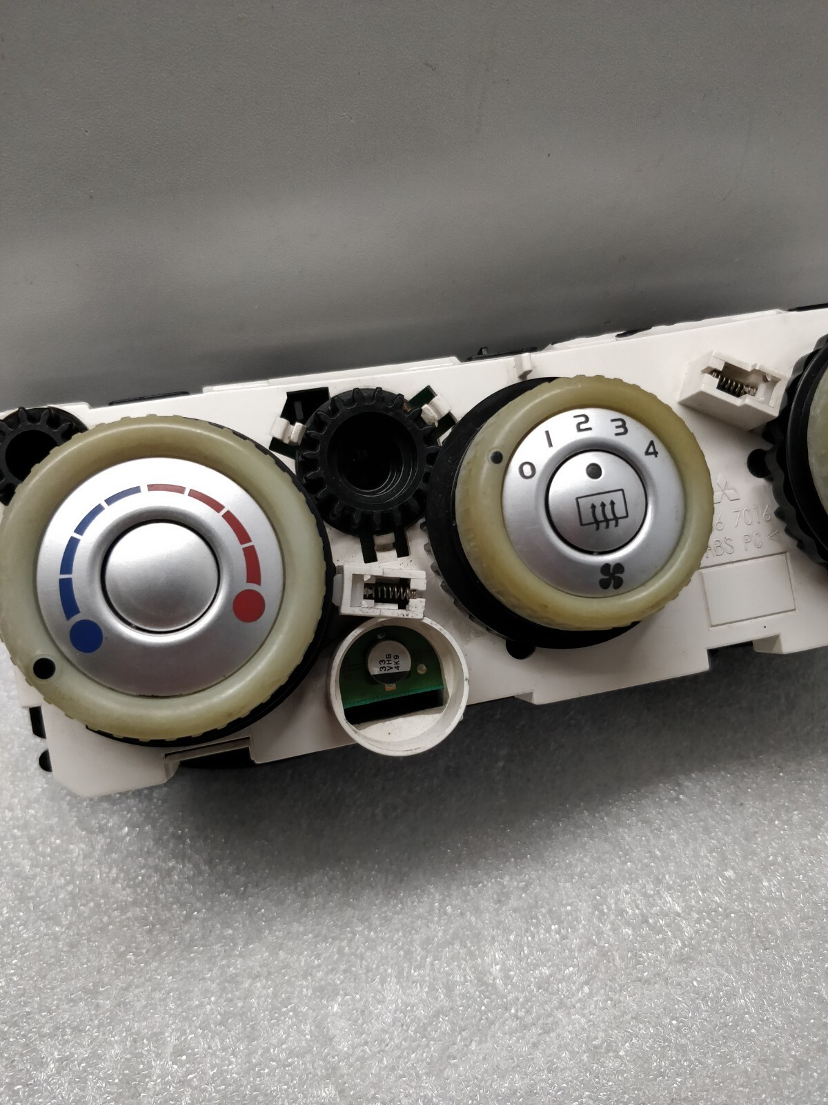 2005 MITSUBISHI COLT HEATER CONTROL PANEL 69667016 2004 - 2008 | eBay