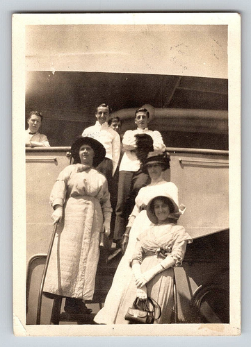 VINTAGE PHOTO OLD ANTIQUE PICTURE BEAUTIFUL WOMEN LADIES GIRLS SHIP ...