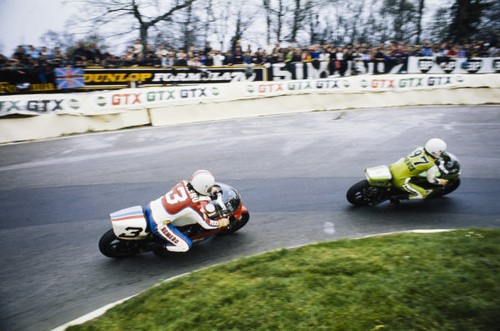 Ron Pierce Kawasaki leads Gene Romero Yamaha 1976 Motorcycle Racing Old ...