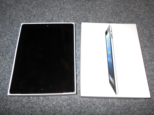 APPLE IPAD A1460 16GB 4TH GEN MINT! IPAD IN ORIGINAL BOX W/ACCESSORIES ...