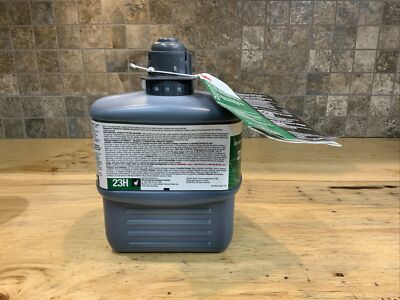 3M Neutral QUAT 23H Disinfectant Cleaner Concentrate 2 L Twist N’ Fill ...