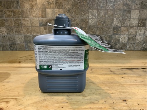 3M Neutral QUAT 23H Disinfectant Cleaner Concentrate 2 L Twist N’ Fill ...