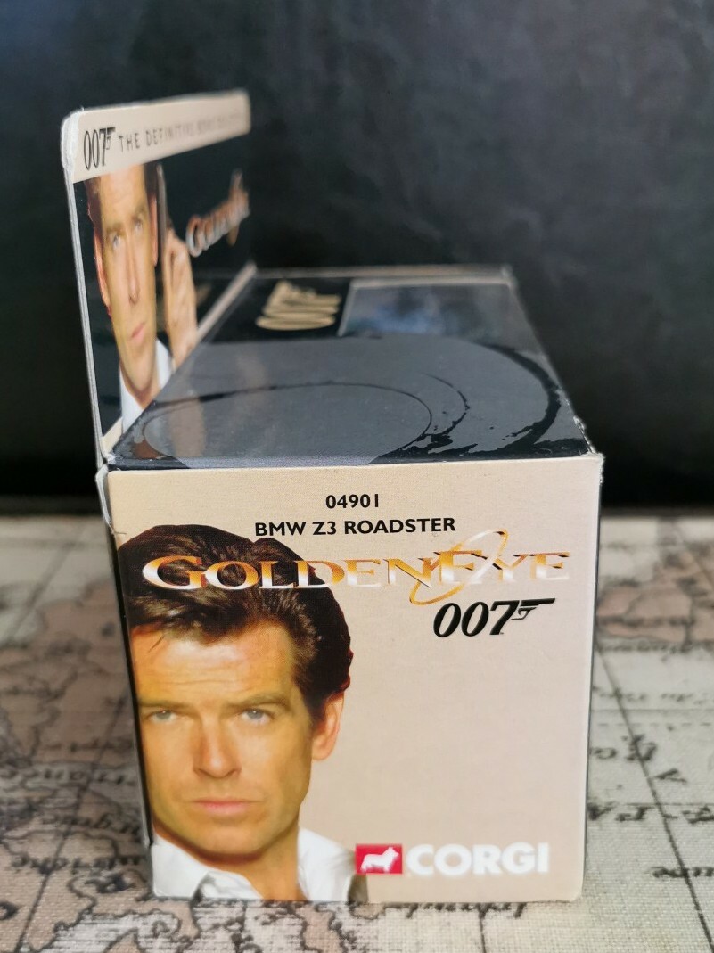 04901CORGI BMW Z3 Roadster "The Definitive Bond Collection" Boîte Neuf ...