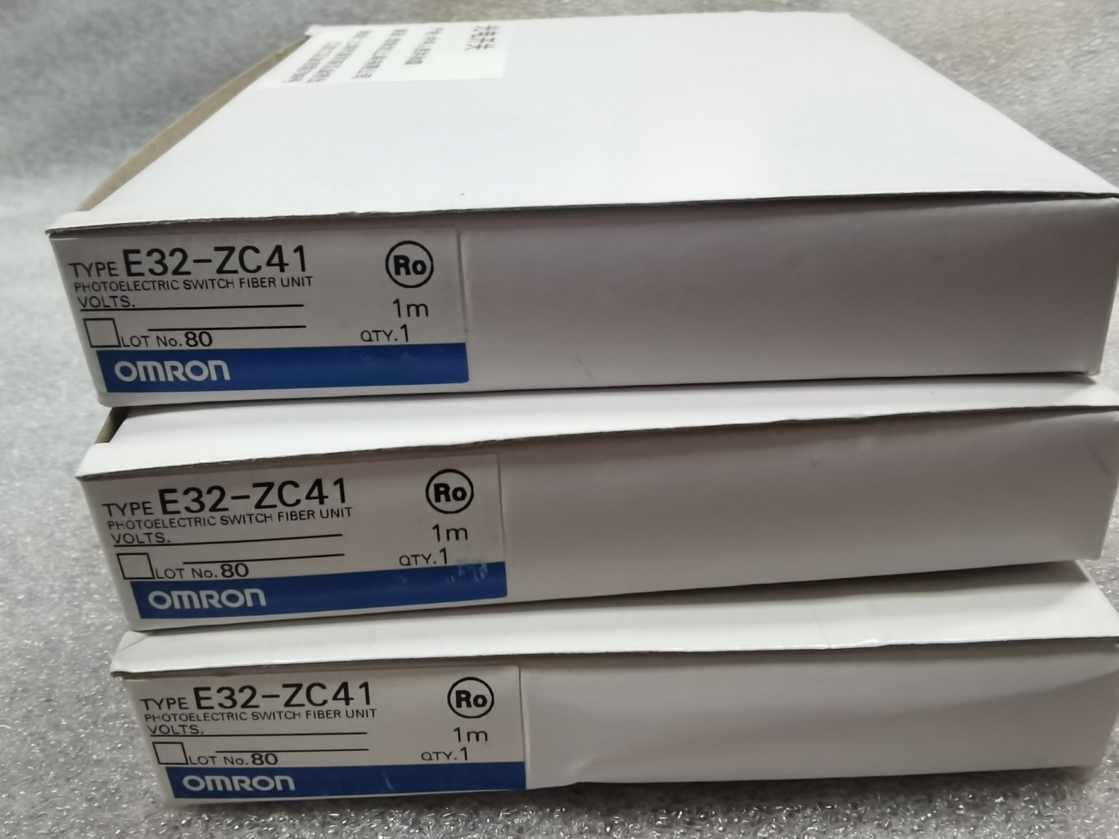 1PC Omron E32-ZC41 E32-ZC41 optical fiber sensor 1M #XR for sale online ...