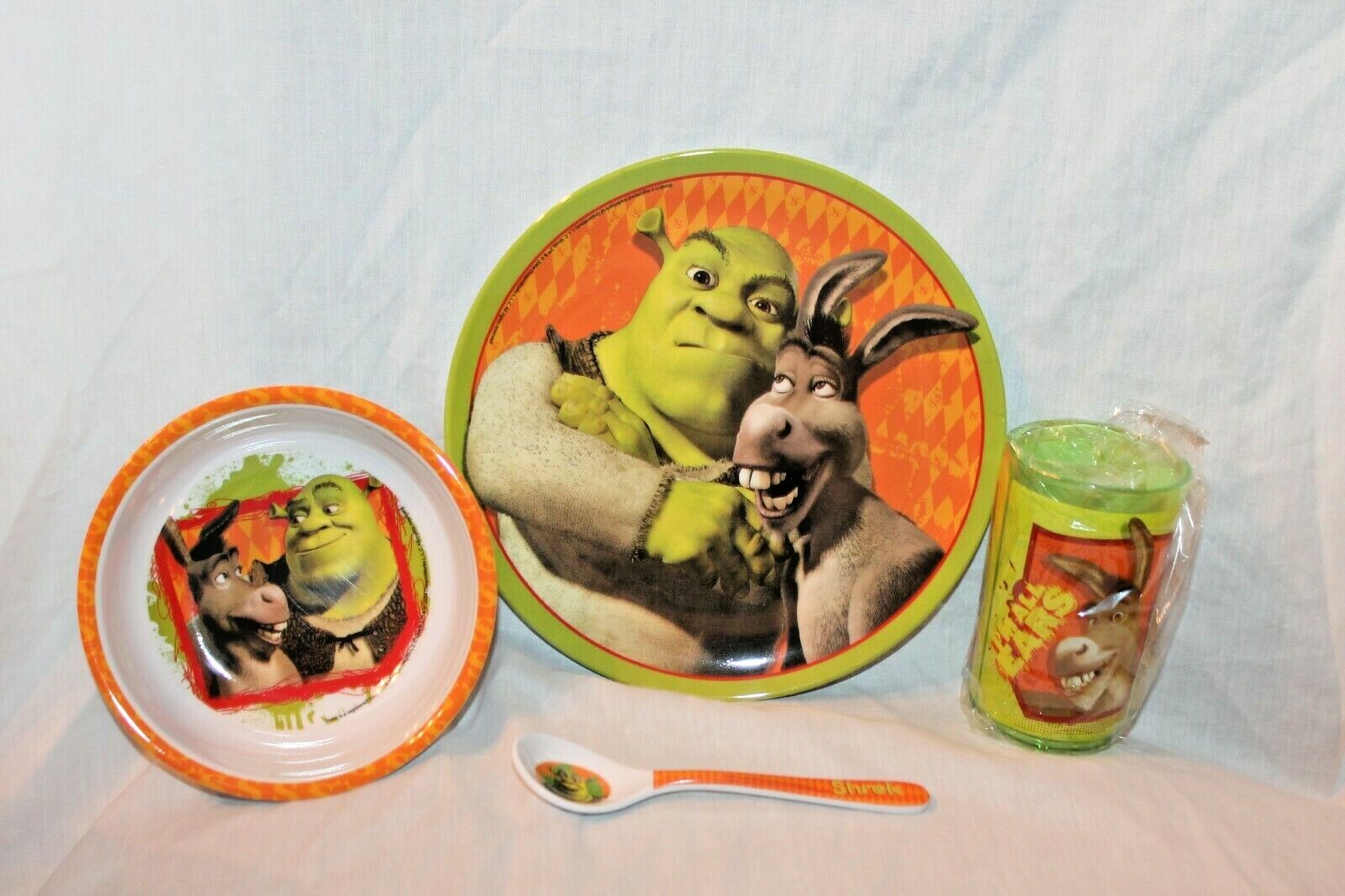NEW SHREK 4 PIECE DINNERWARE SET PLATE CUP BOWL AND SPOON | eBay