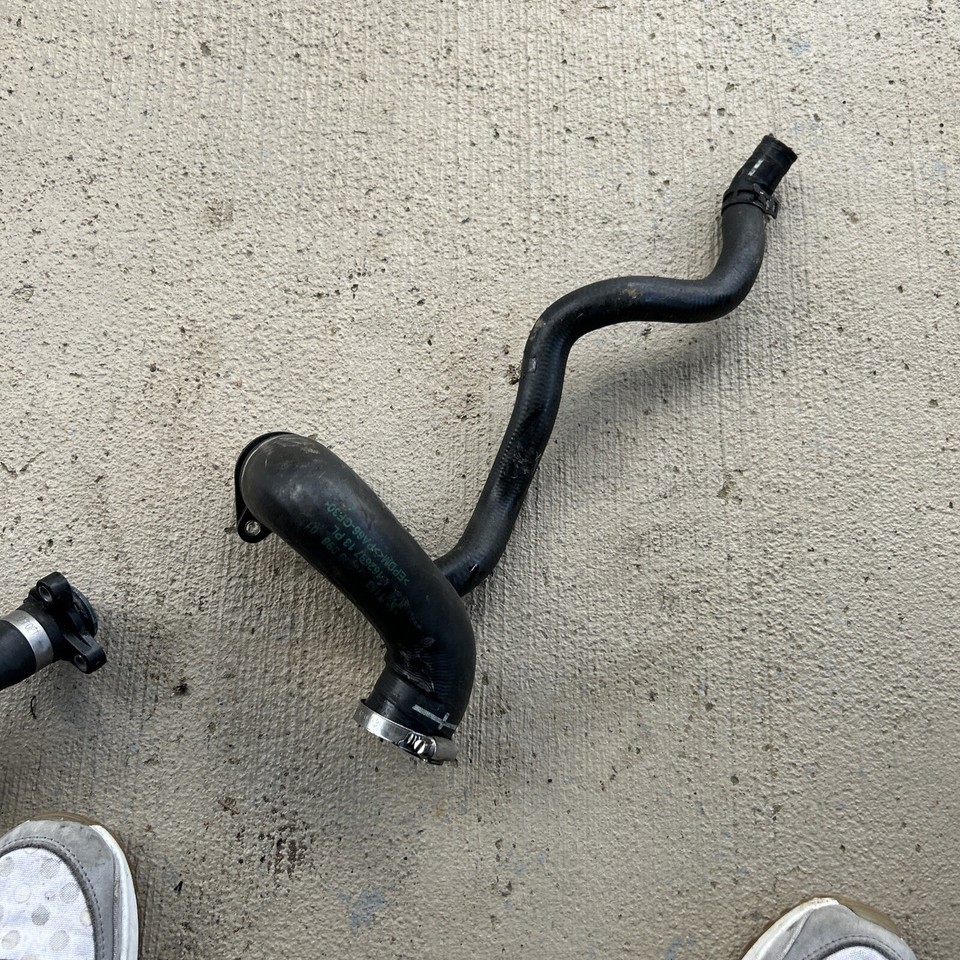 2011-2018 BMW 328XI F30 N26 RADIATOR COOLING COOLANT FEED HOSE PIPE ...