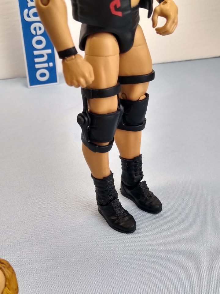 WWE Stone Cold Steve Austin Elite Flashback Ringside Exclusive Mattel ...