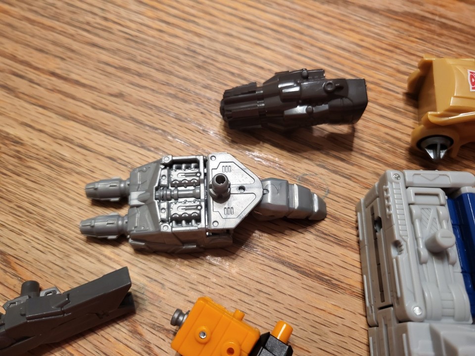 Transformers Lot Of Pieces And Parts Weapons Pieces Guns Cannons ...