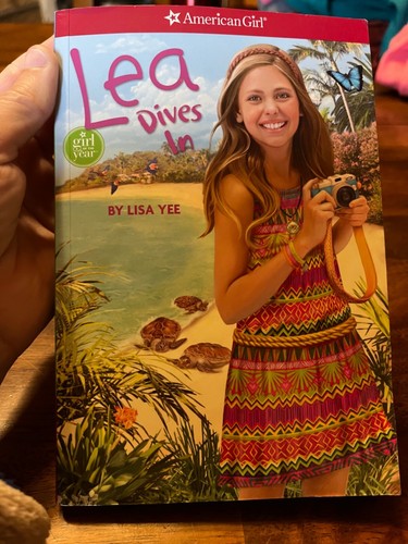 NEW American Girl Lea Dives In Book - Retired American Girl Lea Clark ...