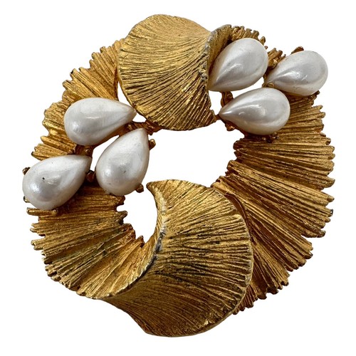 Vintage BSK Brushed Gold Tone Faux Teardrop Pearl Circle Swoop Ribbon ...