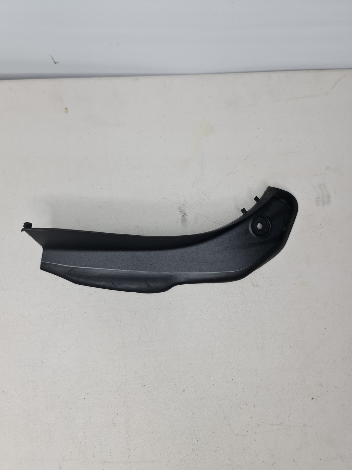 2016-2018 BMW 51-49-7-453-334 BMW 51497453334 Gutter Strip, Right ...