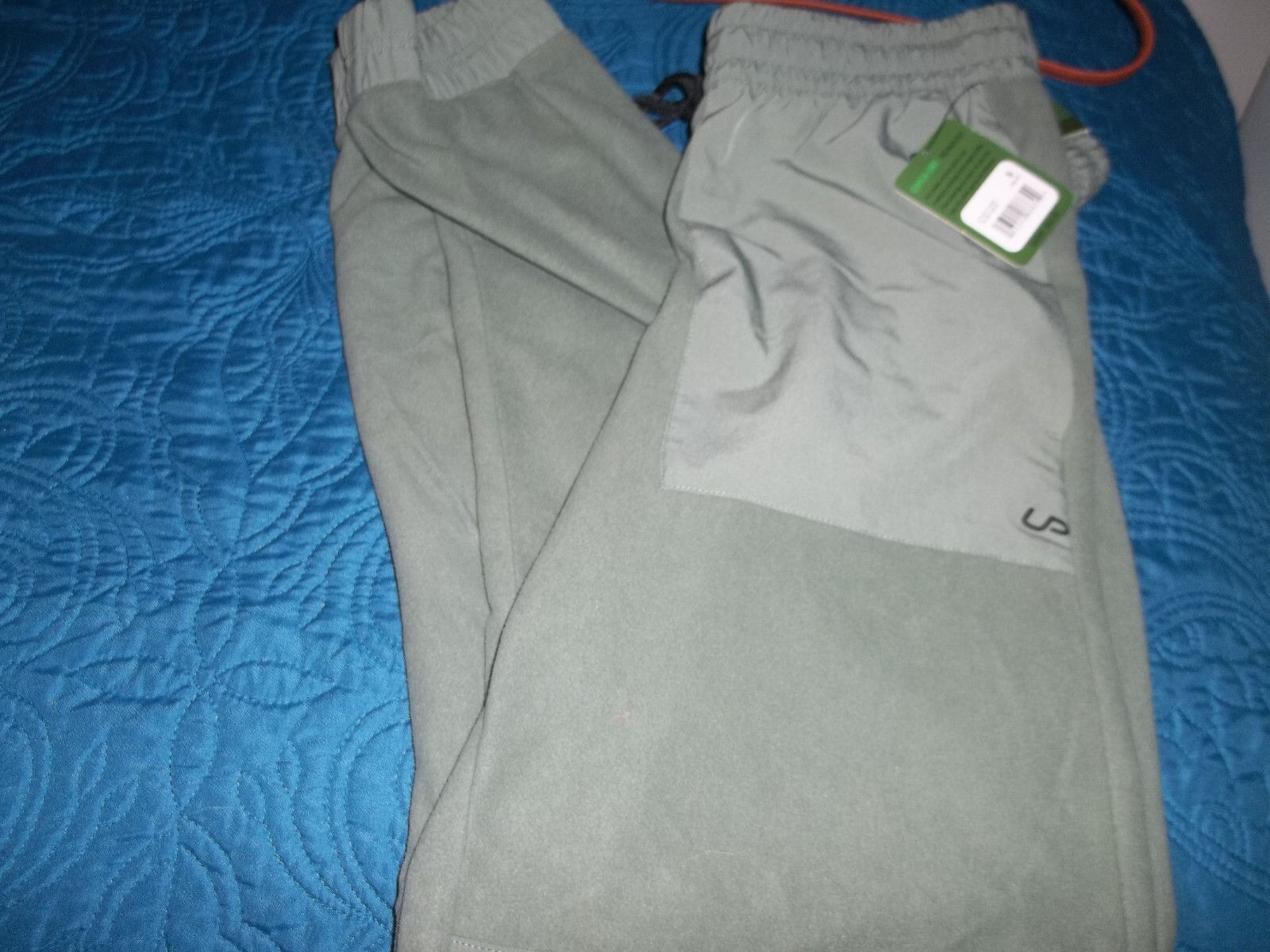 Unipro Quick Dry Taper Fit Woven Jogger Pants, Mens Small, Agave