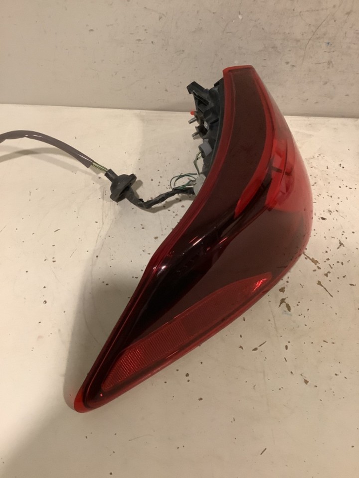 2015- 2019 INFINITI Q70 DRIVER LH QUARTER TAIL LIGHT OEM B80L-13603 TL ...