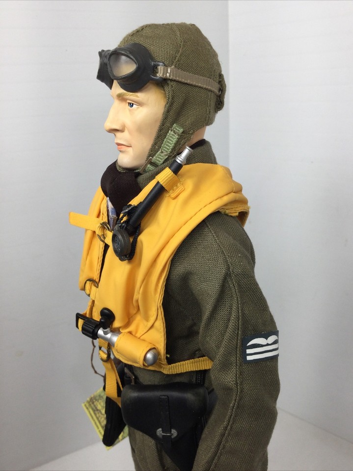1/6 DRAGON WW2 GERMAN LUFTWAFFE STUKA DIVE BOMBER PILOT IN FLIGHT GEAR ...