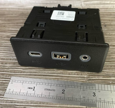 2019-2024 Chevrolet Malibu Front Center Console Audio Player and USB ...