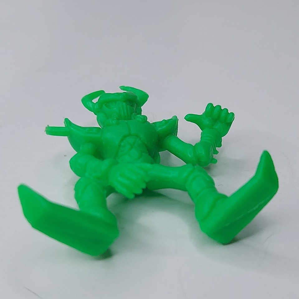 Mega Man Rockman 1.5" Boomer Kuwanger Green Rubber Keshi Mini Figure ...